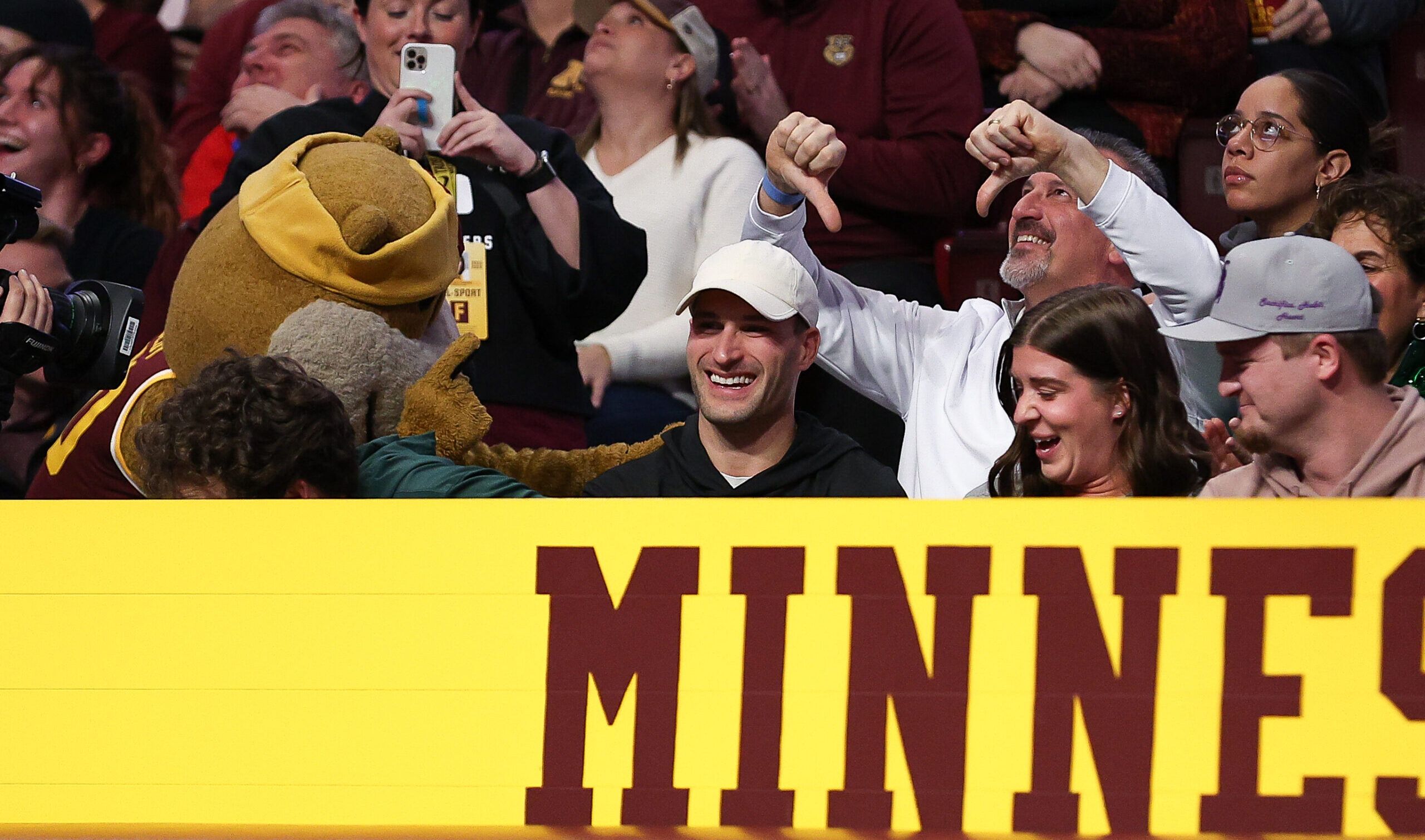 Patrick Reusse, Michael Rand Beg for Vikings to Ditch "Anti-Vaxxer" QB ...