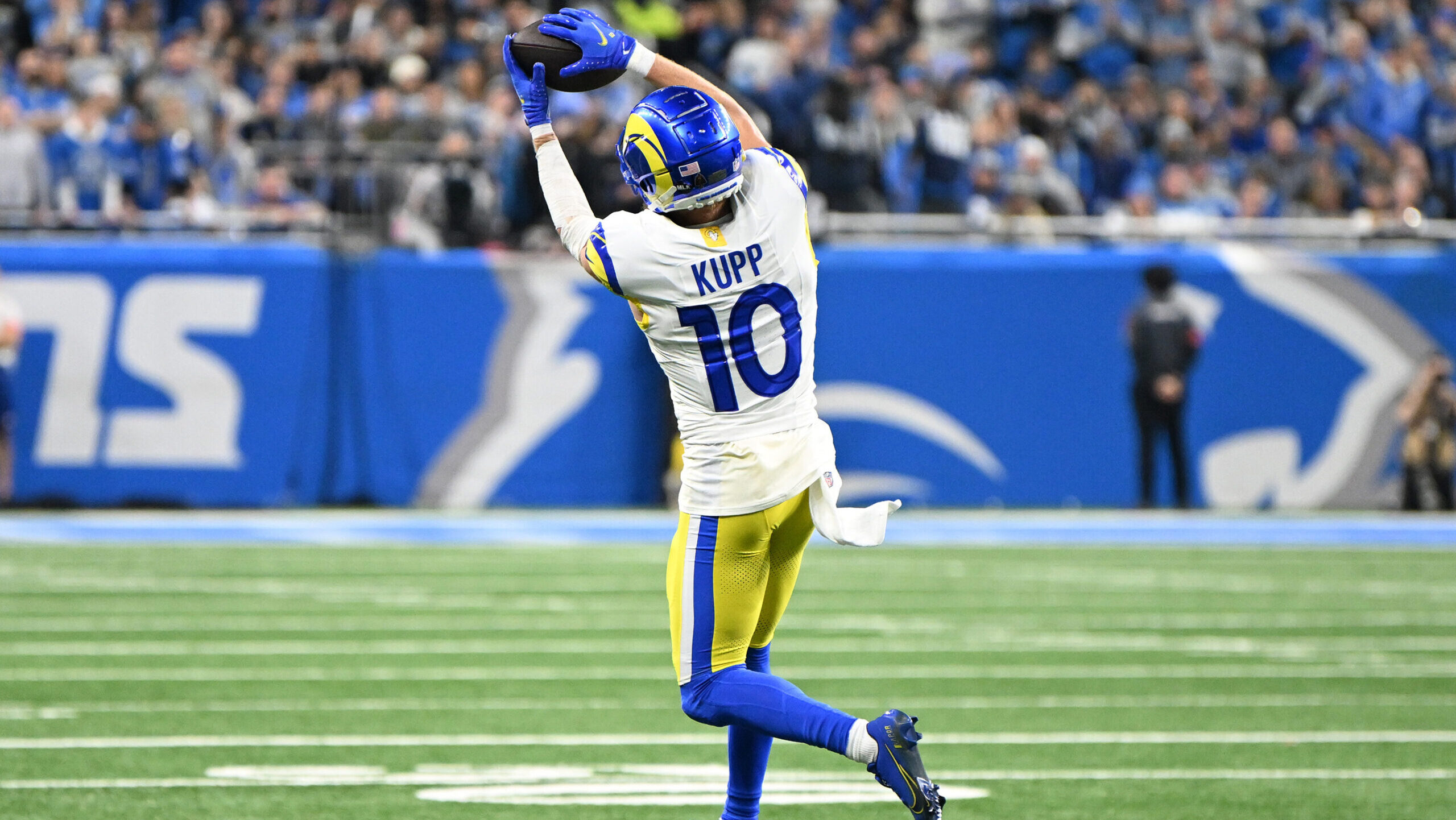 Rams Superstar Wide Receiver Will Reportedly Play vs Minnesota Vikings ...