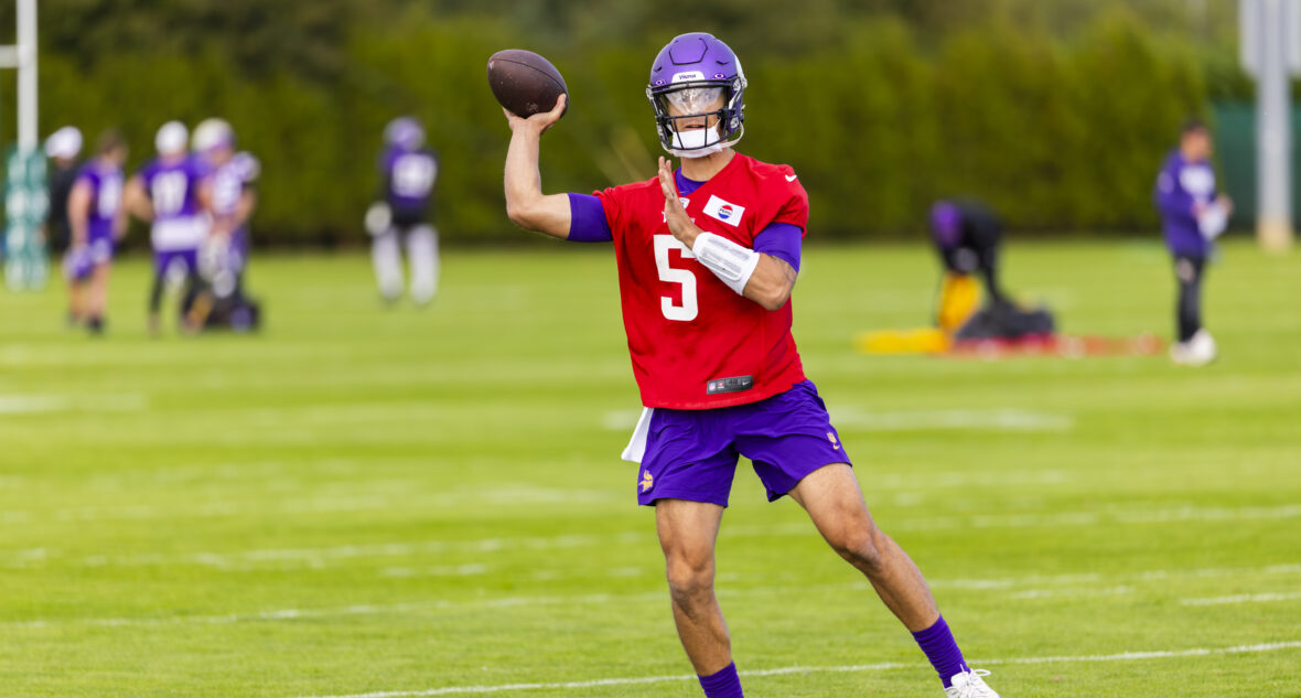MN Vikings Sign Semi-Familiar Quarterback